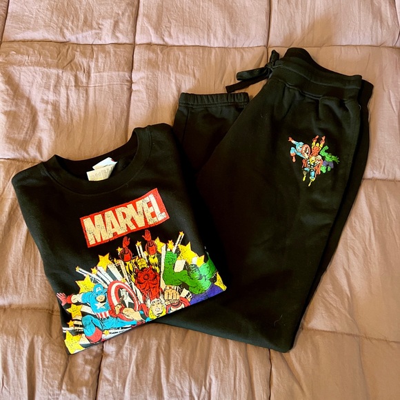Marvel | Pants | Marvel Movies Avengers Black Sweatshirt Sweatpants ...
